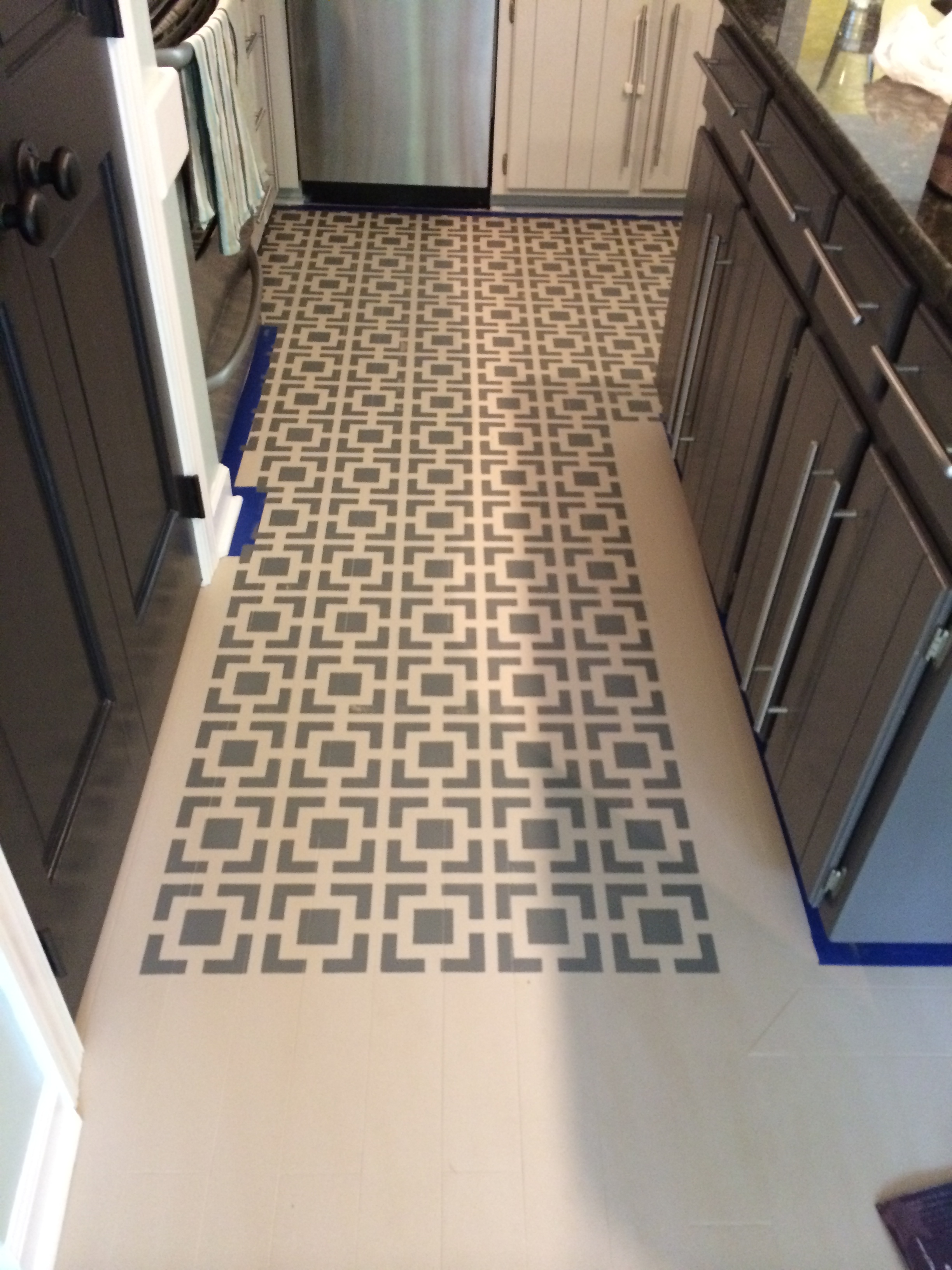 Remodelaholic High Style Low Cost Painted And Stenciled Floor 