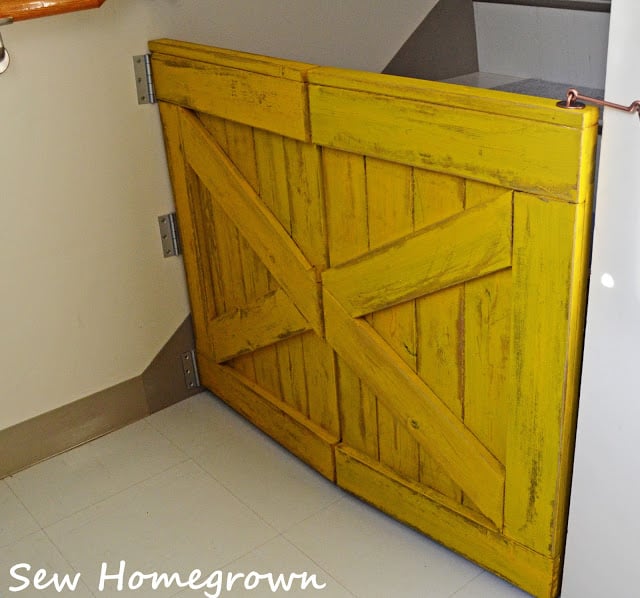 DIY Wooden Barn Door Baby Gate Building Plans