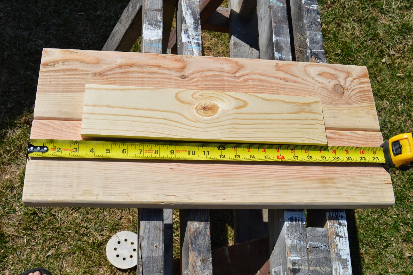 Build a Patio Table with Built-In Ice Boxes | Remodelaholic | Bloglovin’