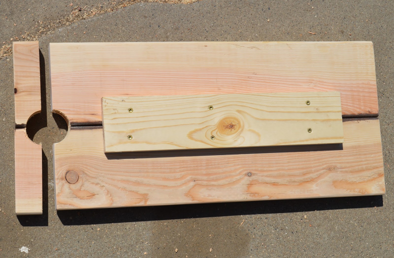 Build a Patio Table with Built-In Ice Boxes | Remodelaholic | Bloglovin’