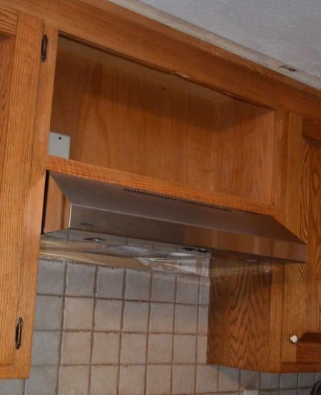 Remodelaholic | Create a Storage Range Hood