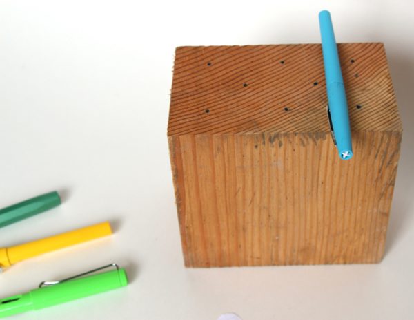 Make a Modern Wall Hanging Pen Holder | Remodelaholic