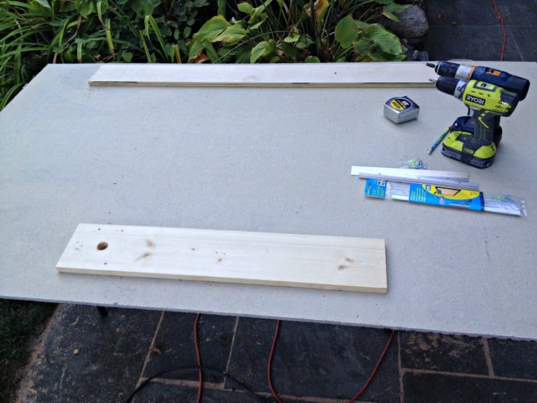 Build a GIANT Bulletin Board for under $50 | Remodelaholic