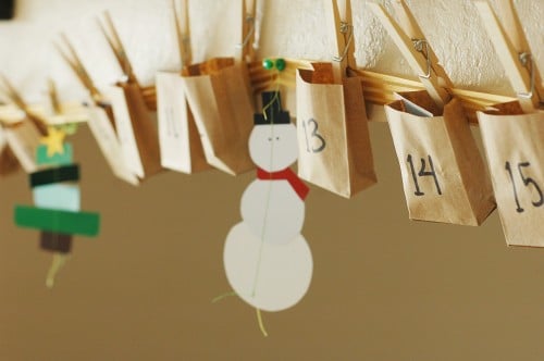 11 DIY Christmas Advent Calendar Garlands | Remodelaholic