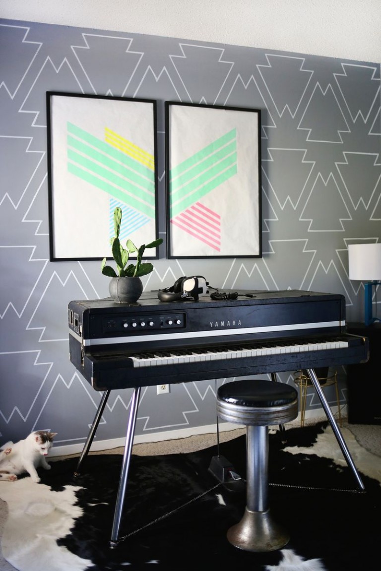 5 Ways to Decorate Your Walls With Paint Pens | Remodelaholic