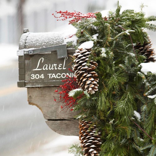 30 Ways to Use Fresh Evergreen Boughs | Remodelaholic