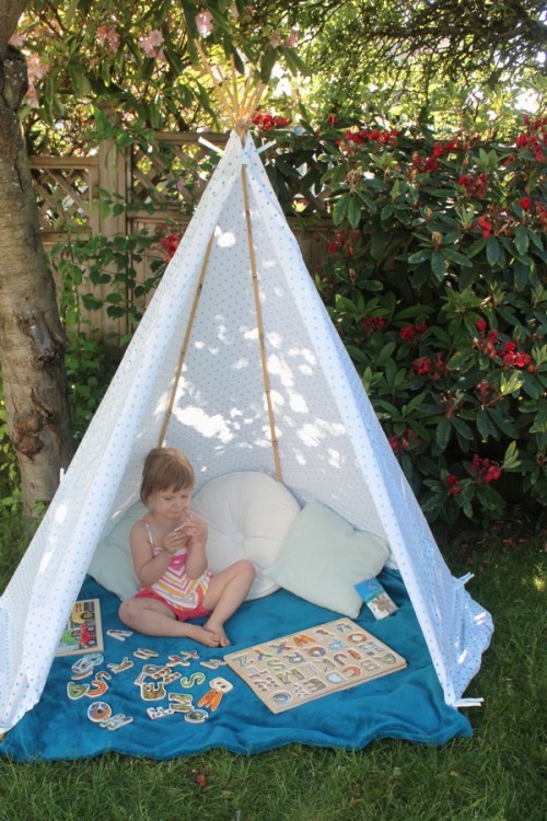 25 DIY Forts to Build With Your Kids This Summer - tipsaholic