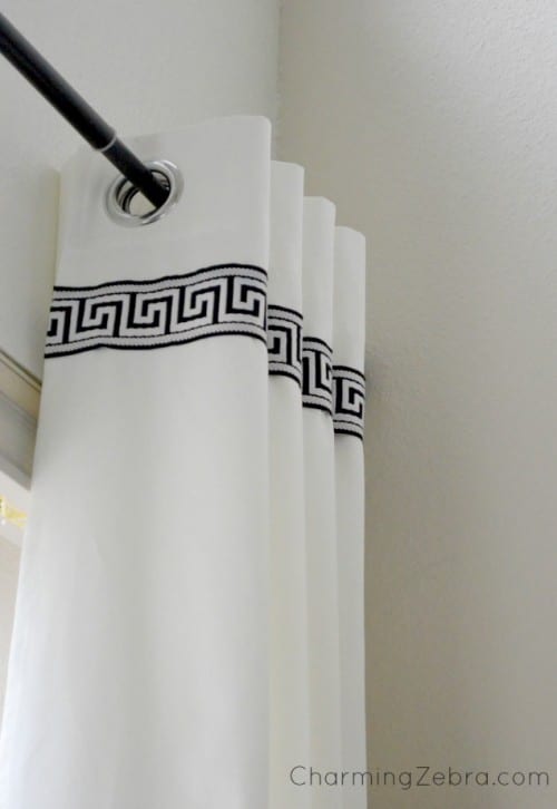 28 Ways to Spruce Up White Curtains | Remodelaholic