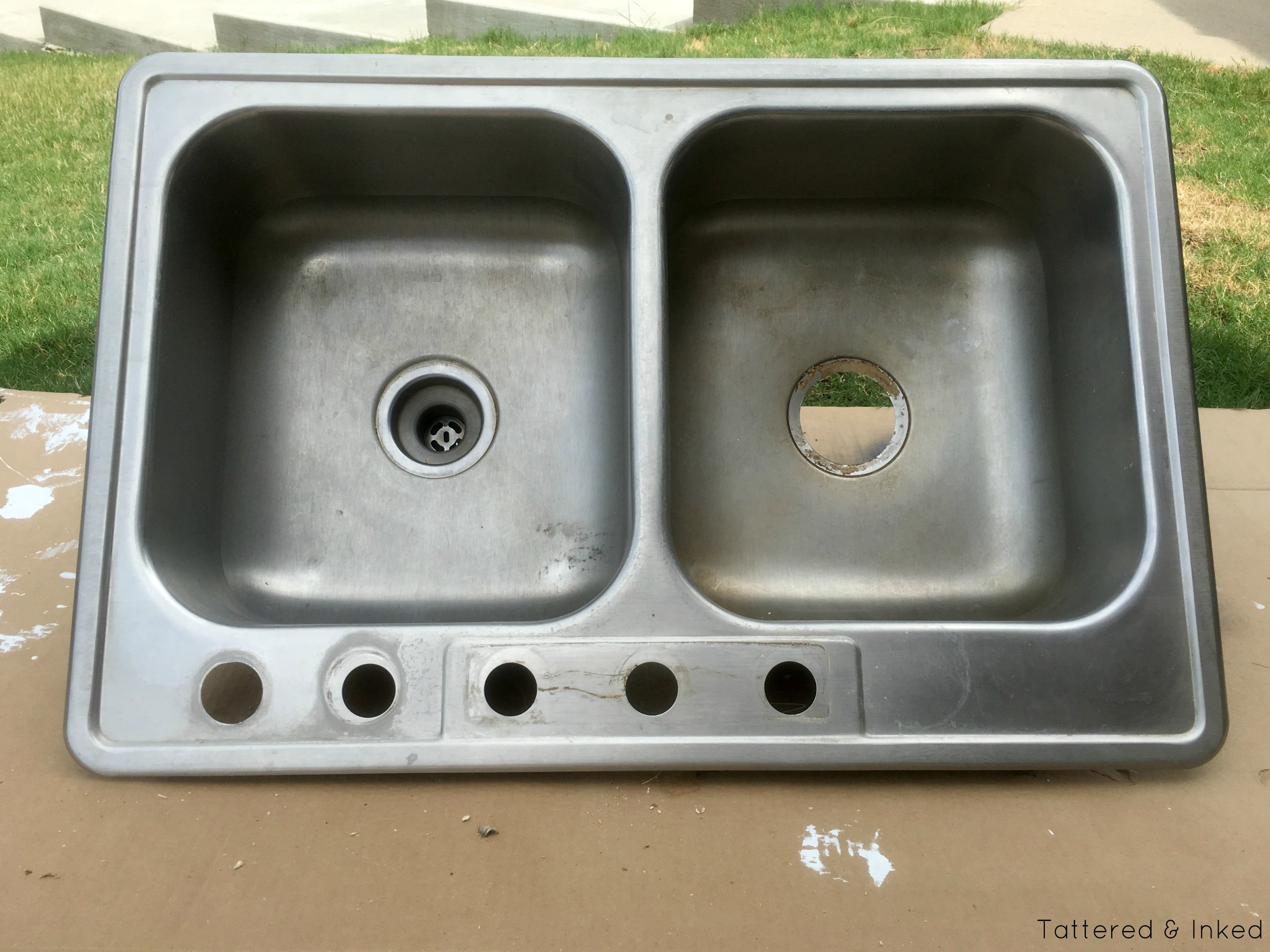 Build a Kids Sand and Water Table from an Old Sink | Remodelaholic
