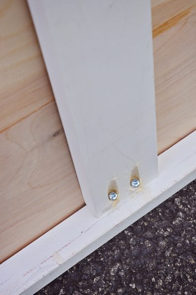 How to Build a Shiplap Backdrop for Photos or Parties | Remodelaholic