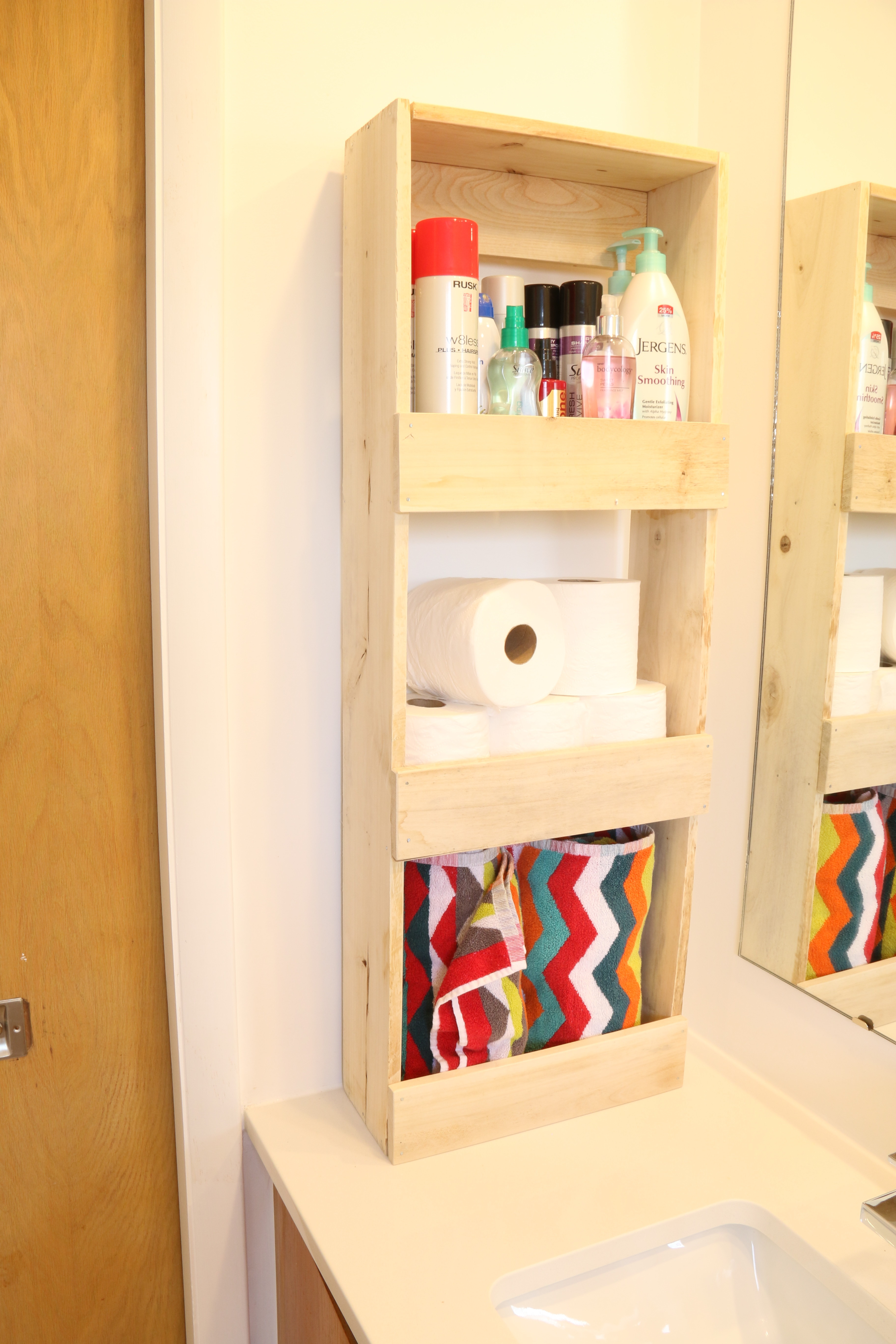 Rustic Wood Wall Bins - Easy Beginner Build | Remodelaholic