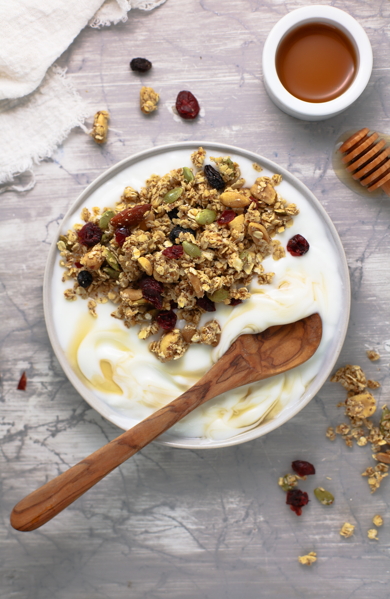 Fall Harvest Chunky Granola {How to Make Granola at Home} | Remodelaholic