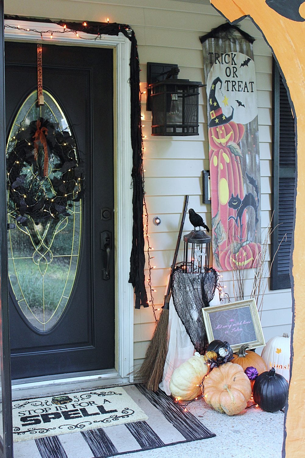 10 Genius Halloween Door Decor Ideas - Tipsaholic