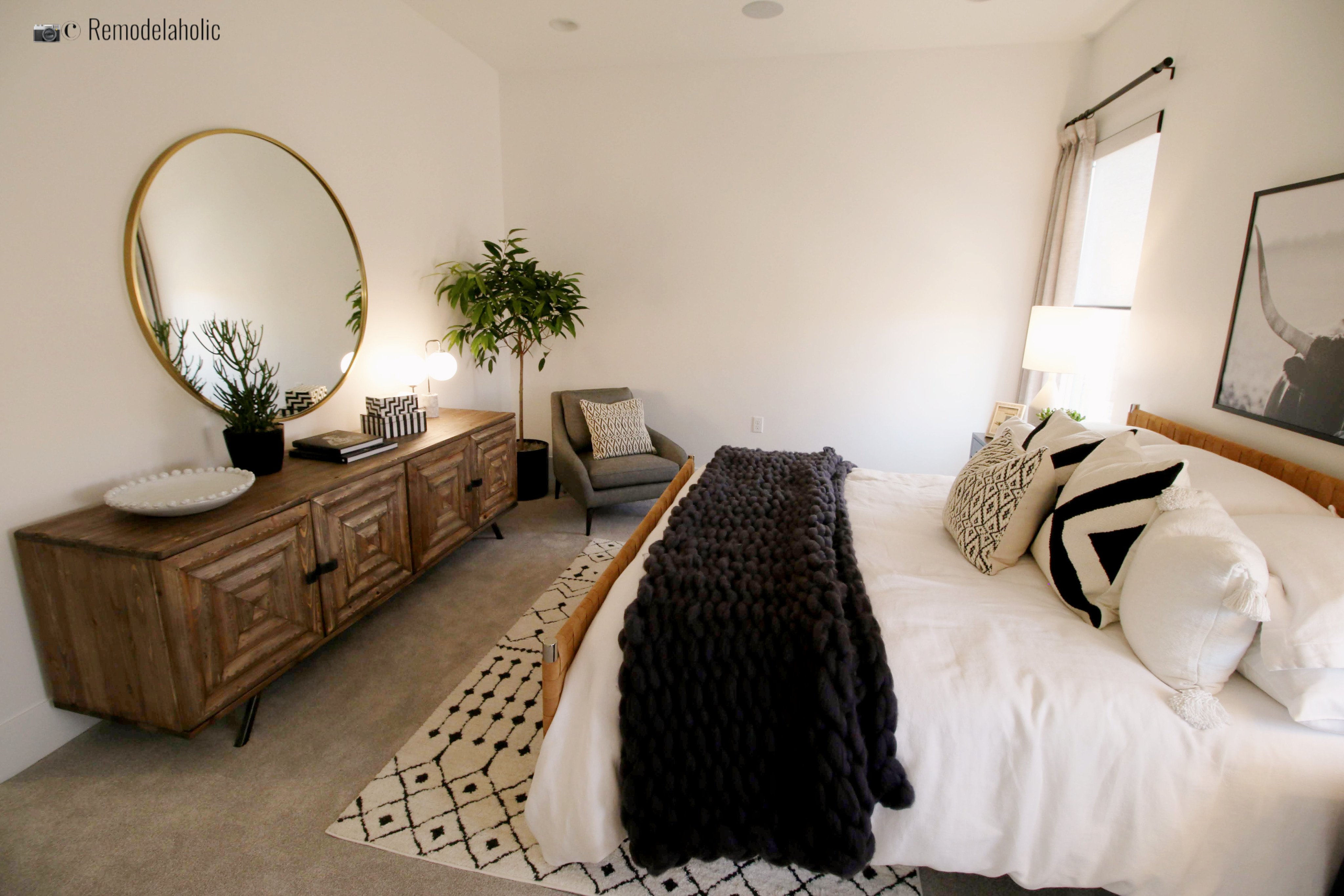 55+ Colorful Neutral Rugs | Remodelaholic