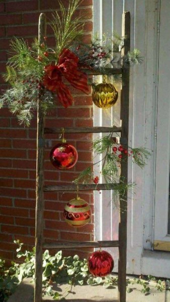 9 Ladder Decor Ideas for Your Porch and Yard | Remodelaholic
