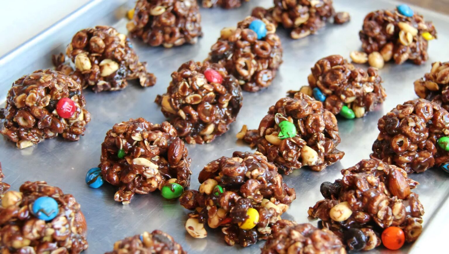 Cookie Baking Mania: Fall in Love with These 28 Irresistible Recipes ...