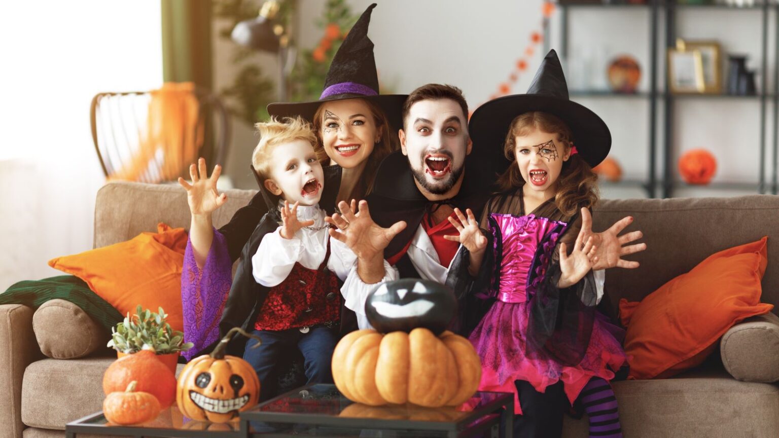 Trick or Treat: 13 Spooktacular Halloween Porch Decor Ideas ...