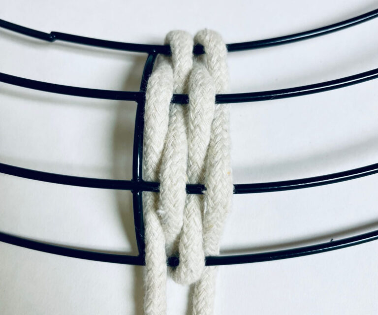 How to Make a Super Simple Woven Rope Wreath for Any Season | Remodelaholic
