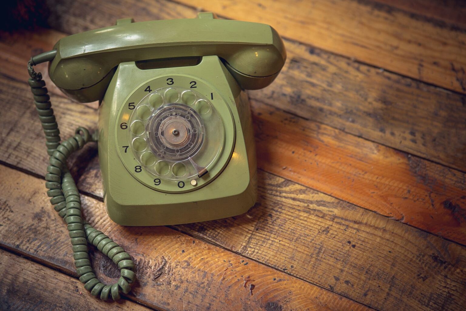 Boomer Décor Unveiled: Spot These 11 Relics Now! | Remodelaholic
