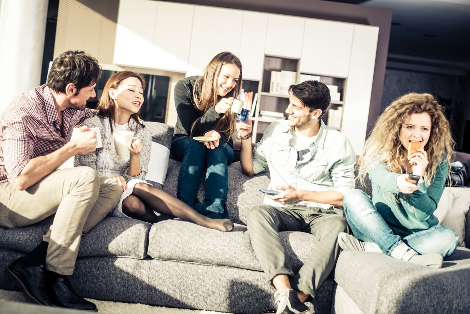 Unwanted House Guests! Avoid These 14 Mistakes in Others' Homes ...