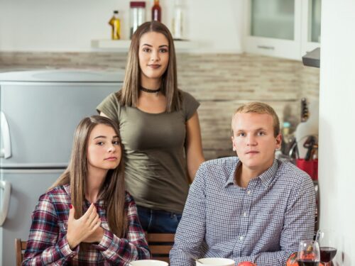 Unwanted House Guests! Avoid These 14 Mistakes in Others' Homes ...