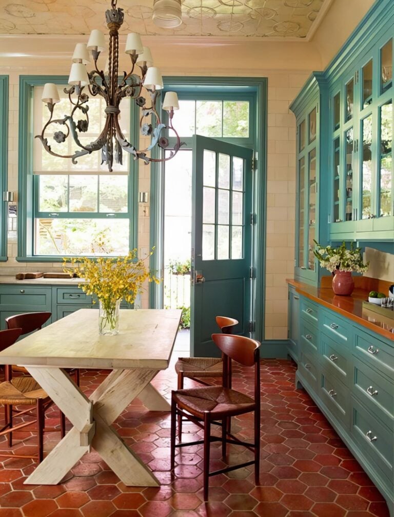 25 Beautiful Examples of Colored Trim | Remodelaholic