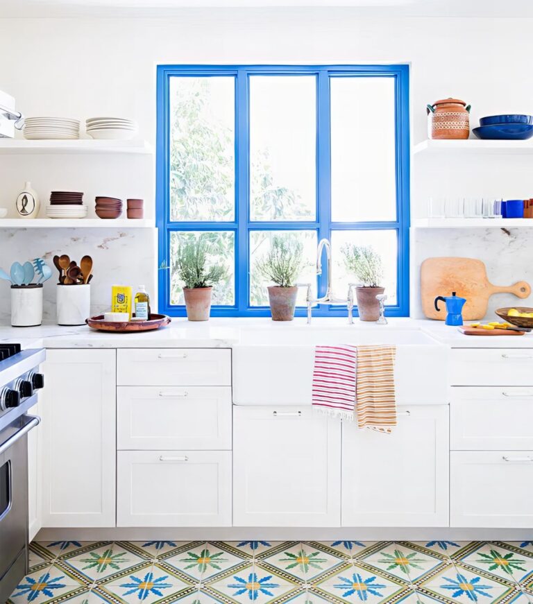 25 Beautiful Examples of Colored Trim | Remodelaholic